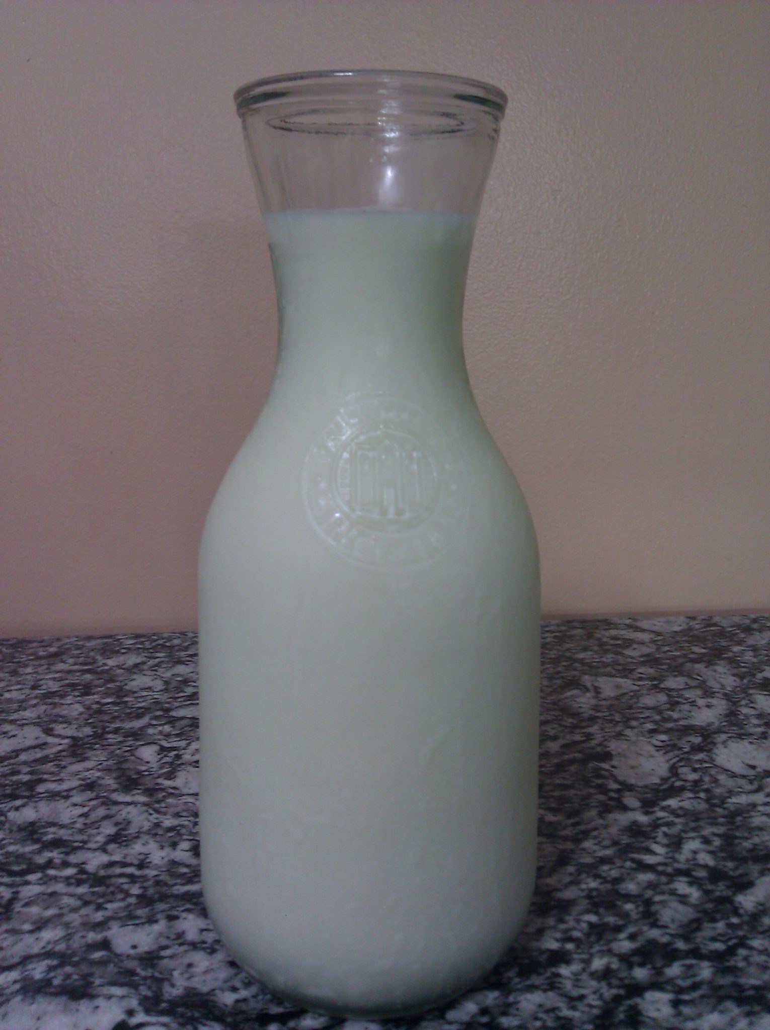 How to Drink Raw Milk Even When Unsure of Your Source | Healthy Home ...